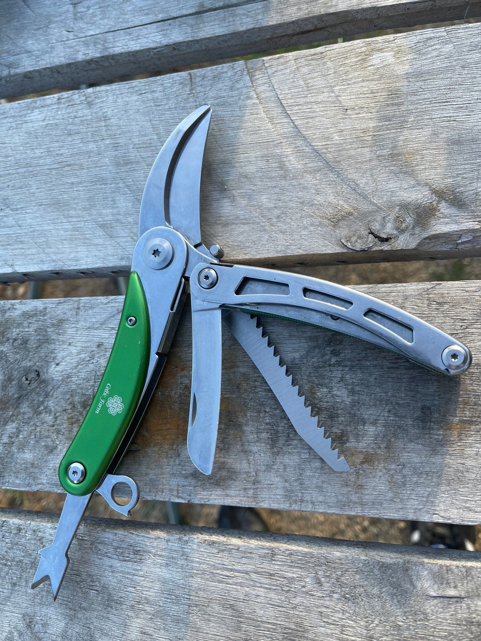 Gardener's Multi-Tool - 4-In-1 Garden Tool (Pruner, Saw, Propagation ...